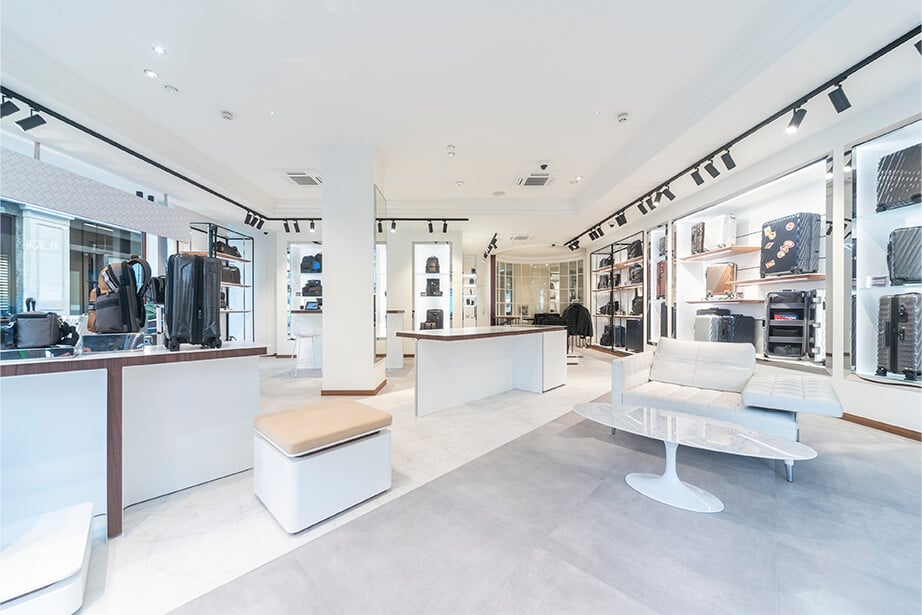 TUMI Store - Regent Street - NEW LOCATION London
